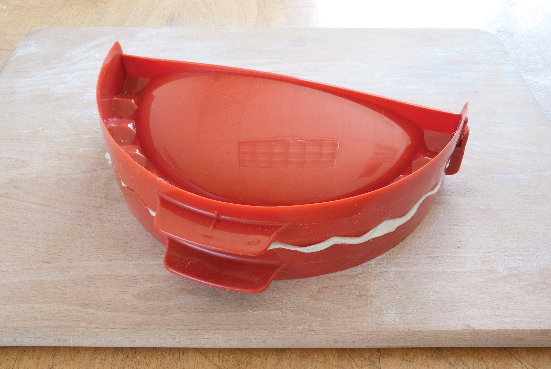 Charcoal Companion Large Calzone Press