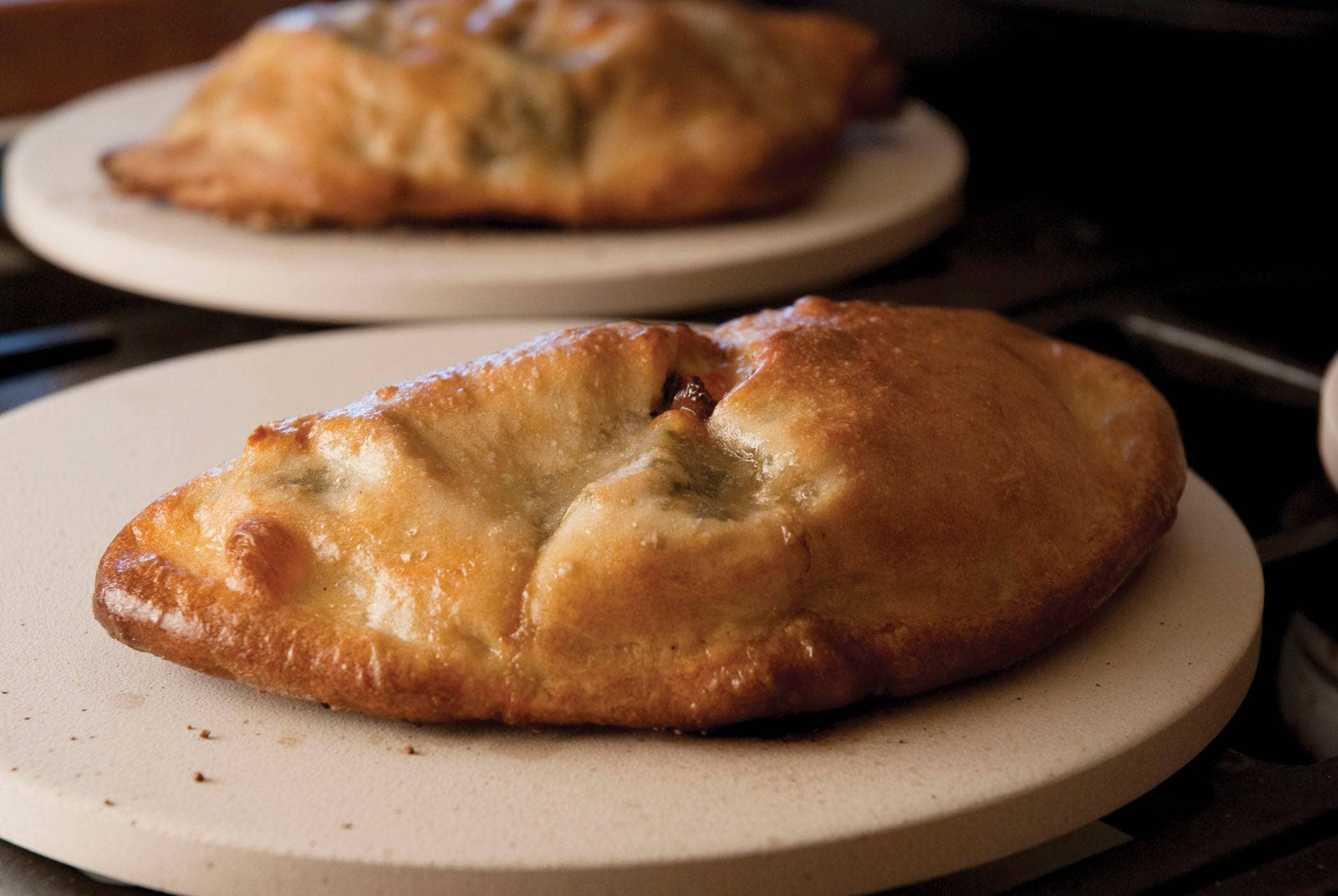 Charcoal Companion Small Calzone Press