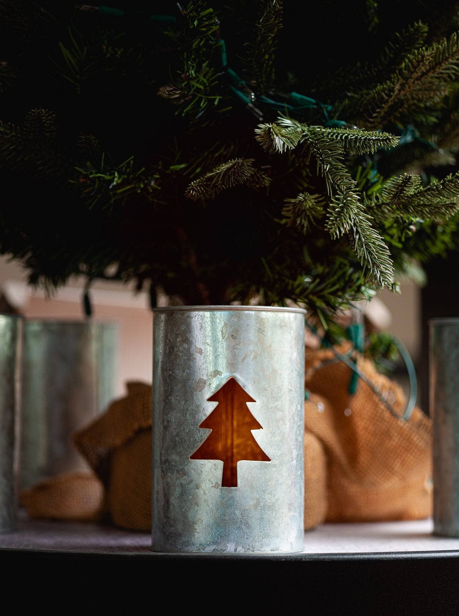 Kalalou Round Tin Christmas Tree Luminary