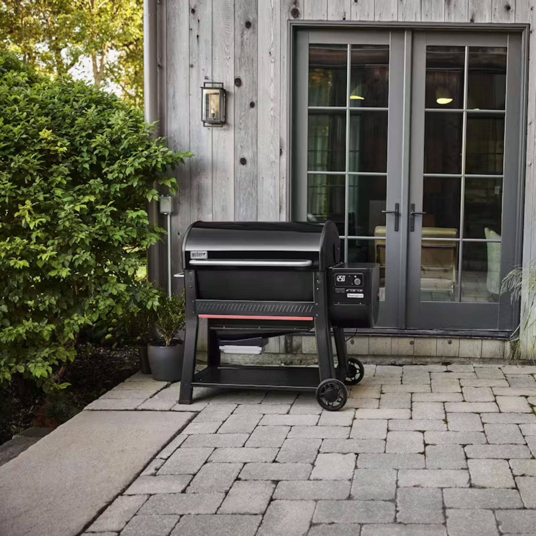Weber Searwood XL 600 Pellet BBQ Grill